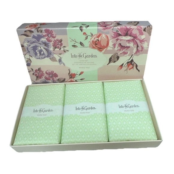 Mary Kay | Bath & Body | Nib Discontinued Mary Kay Into The Garden Soap ...